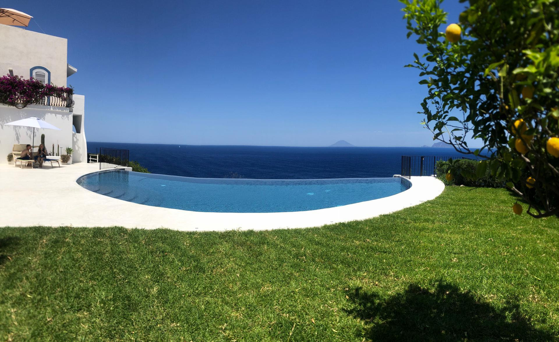 A Salina riapre Hotel Punta Scario con piscina a sfioro e SPA ...