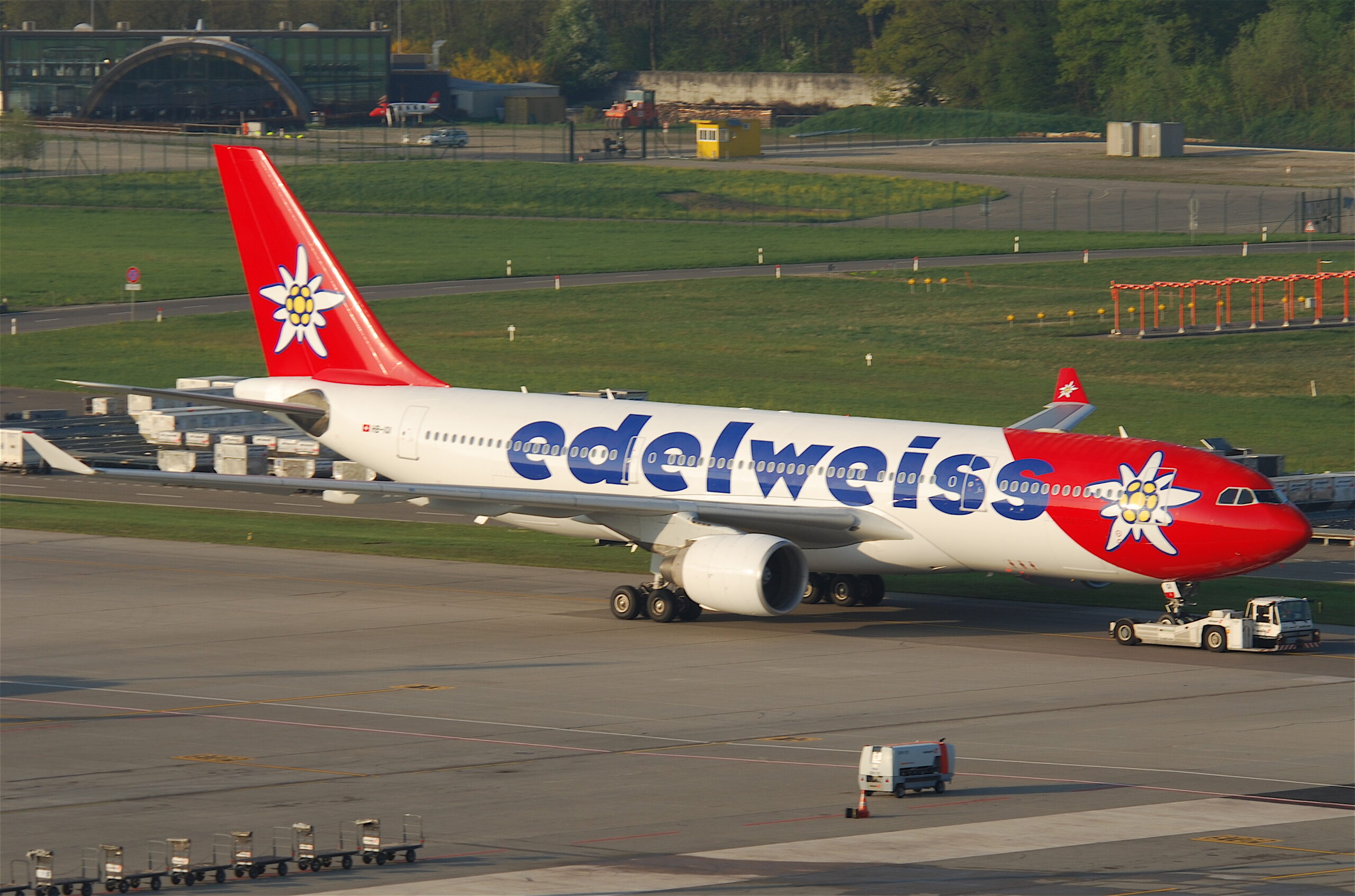 Edelweiss vola per la prima volta tra Zurigo e Pisa - Travelnostop